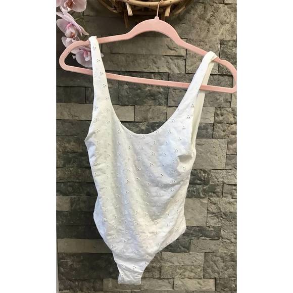 Dippin' Daisy's | Swim | New Dippin Daisys Serene Eyelet One Piece In ...